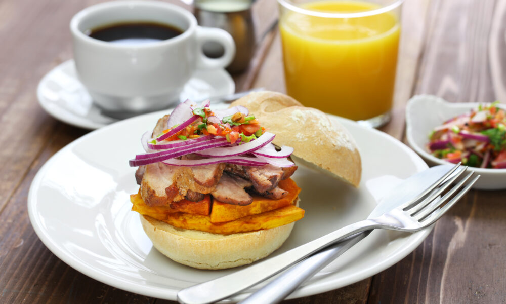 Receta de PAN CON CHICHARRÓN – Telediario